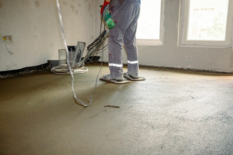 Types of Concrete Trowels and How to Use Them Properly